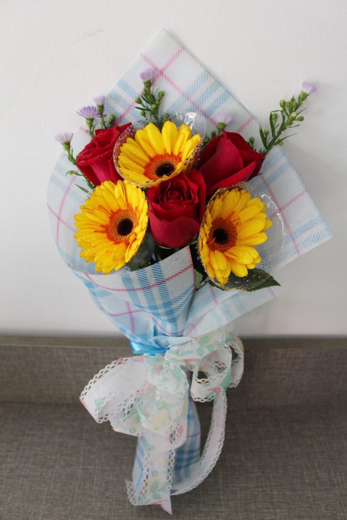 Sunshine Smile - Online Flower Delivery